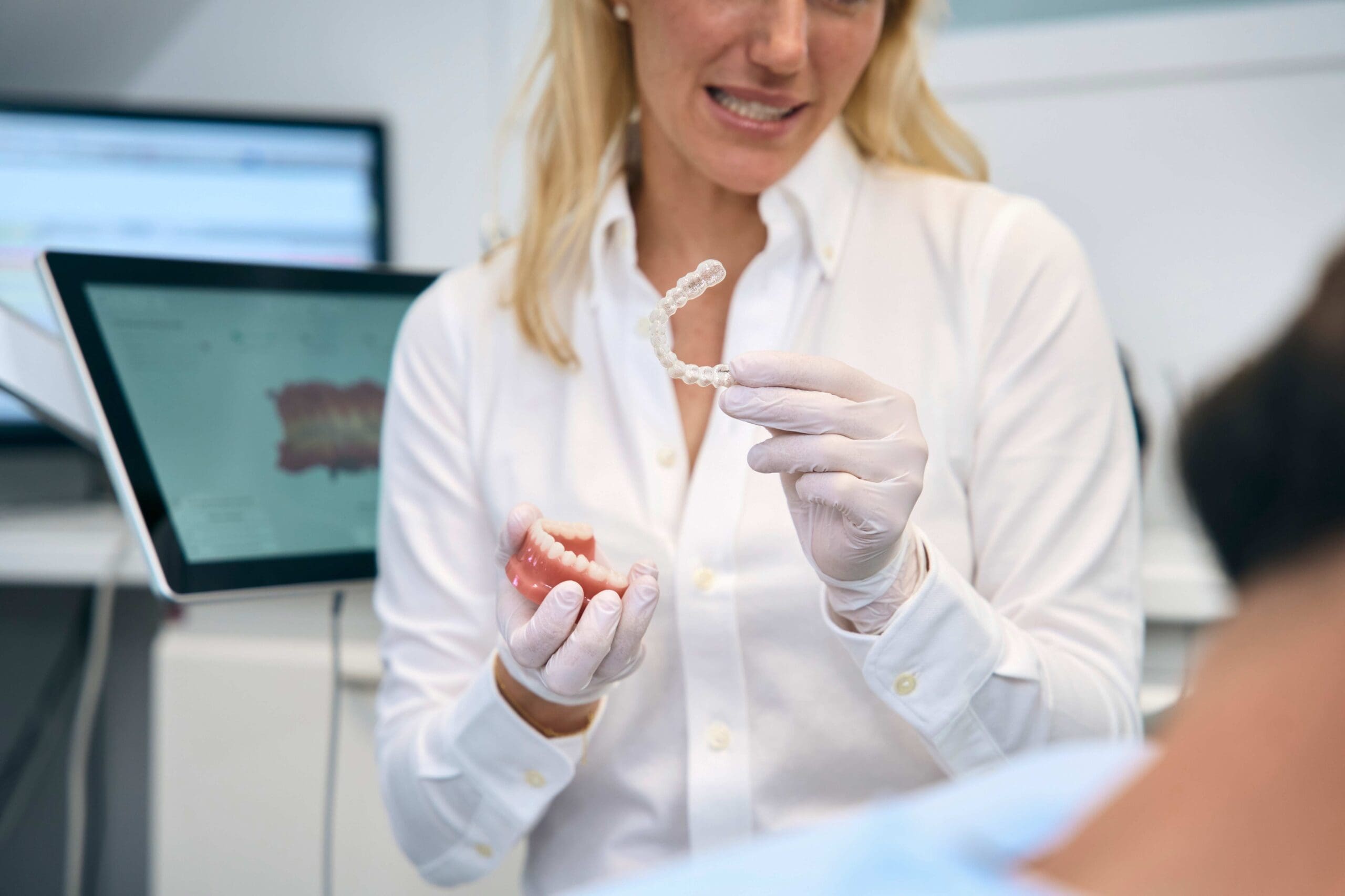 Invisalign® aligners - Isarsmile